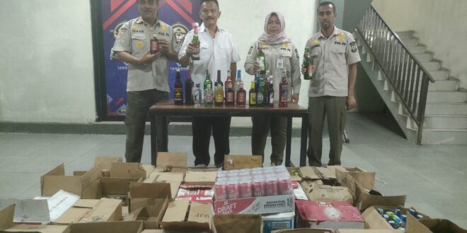 Satpol PP Kota Tangerang Sita Ratusan Miras – cnnbanten.id